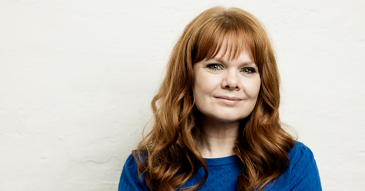 Rachel Röst om debutromanen Grundvold: "Det er ligesom at have fået en ...